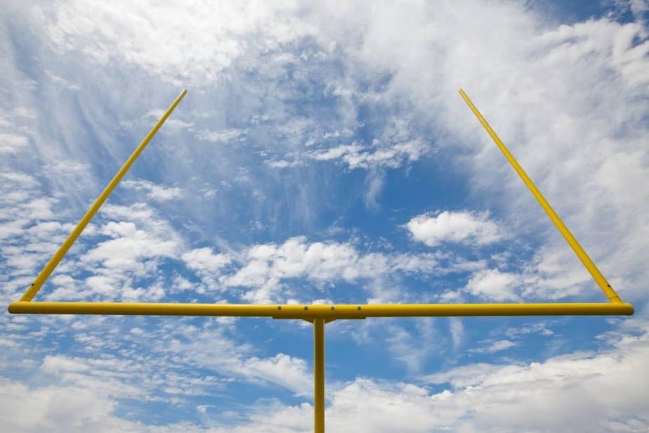 22 Advantages and Disadvantages of Football – Racket Rampage